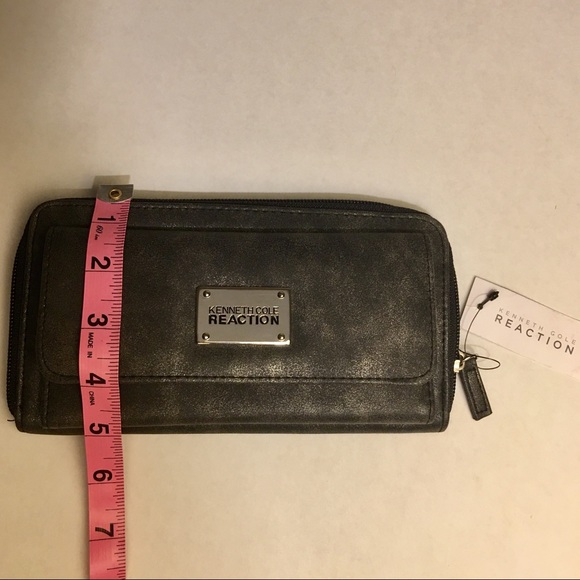 Kenneth Cole Reaction | Bags | Kenneth Cole Reaction Organizer Clutch ...